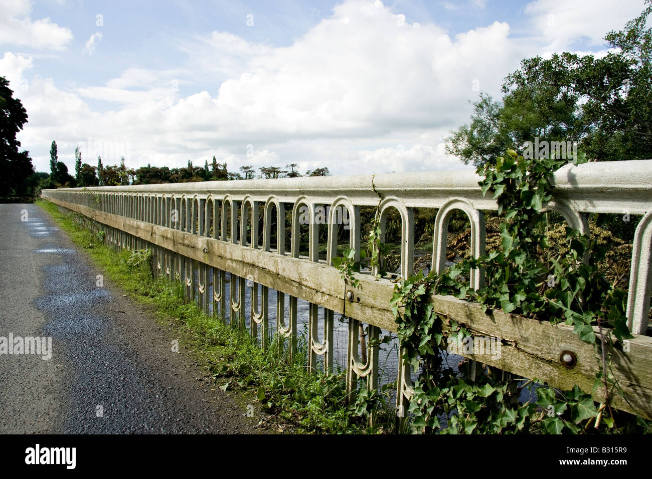 Cast iron railing hi-res stock photography and images - Alamy