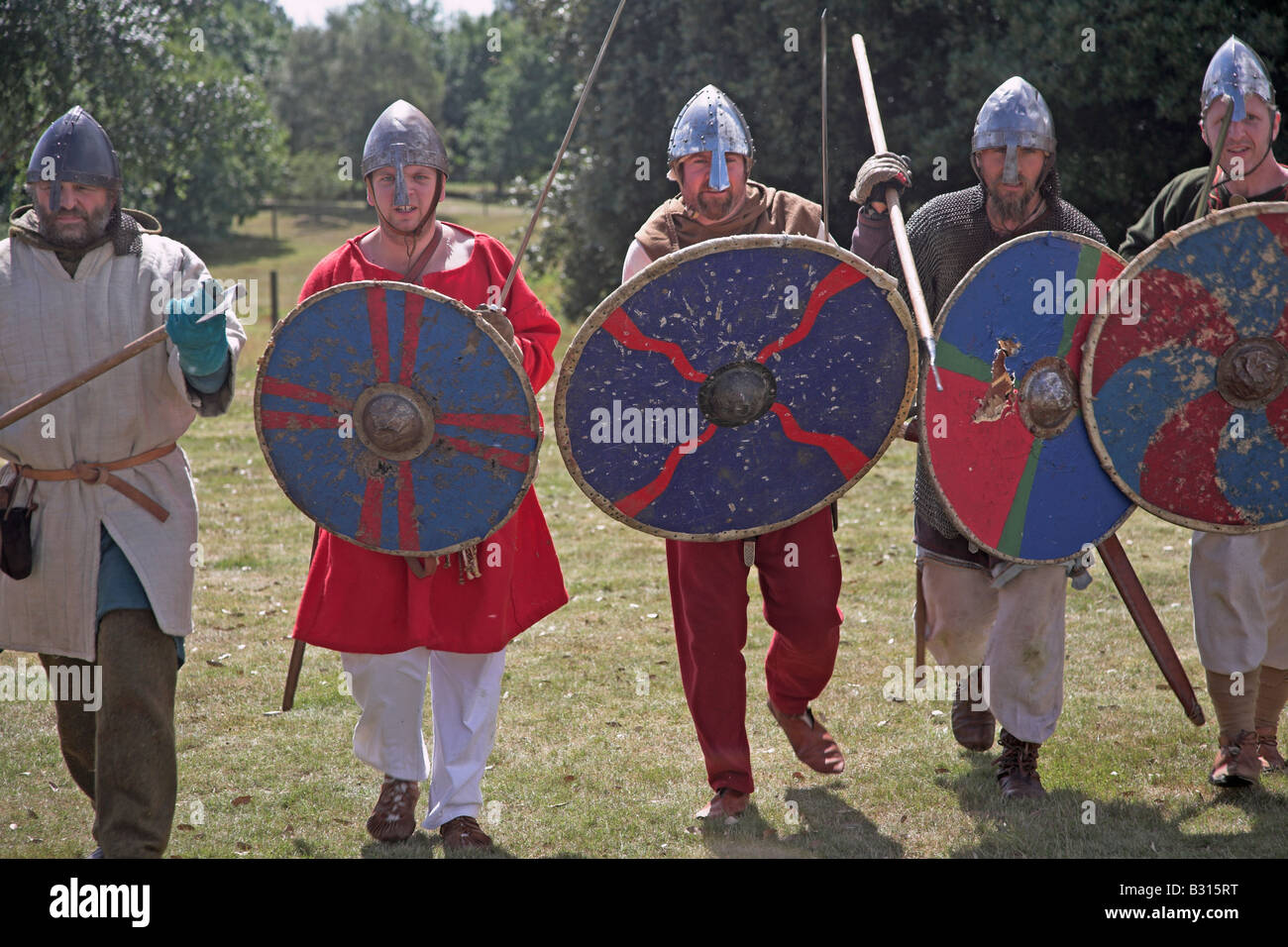 Anglo-Saxon soldiers battle Living history re-enactment Stock Photo - Alamy