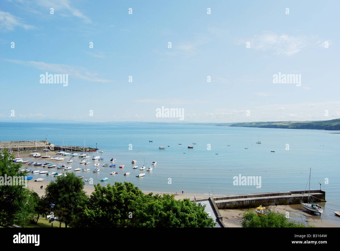 New quay cardigan hi-res stock photography and images - Alamy