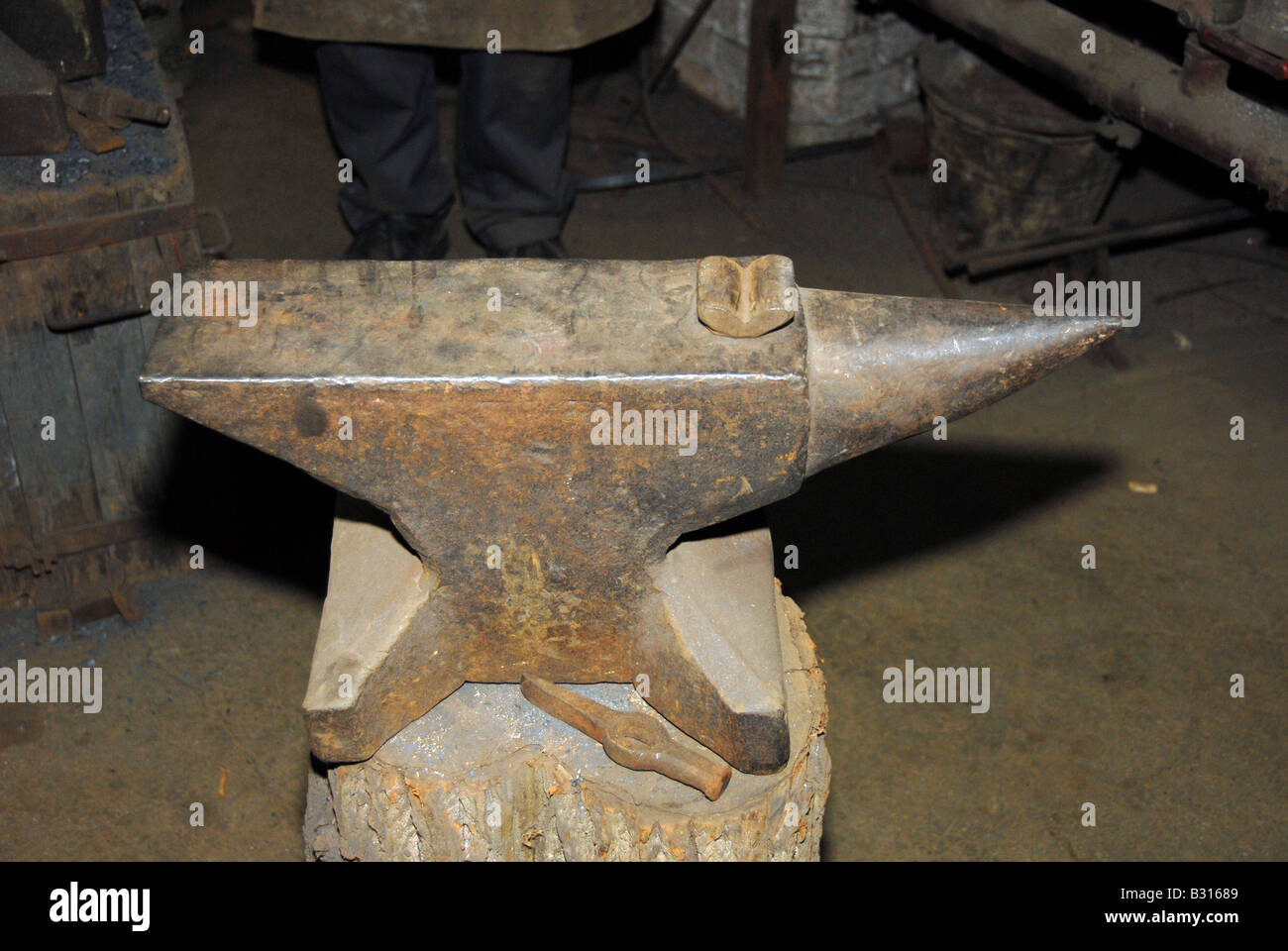 anvil in an old smithy Stock Photo - Alamy