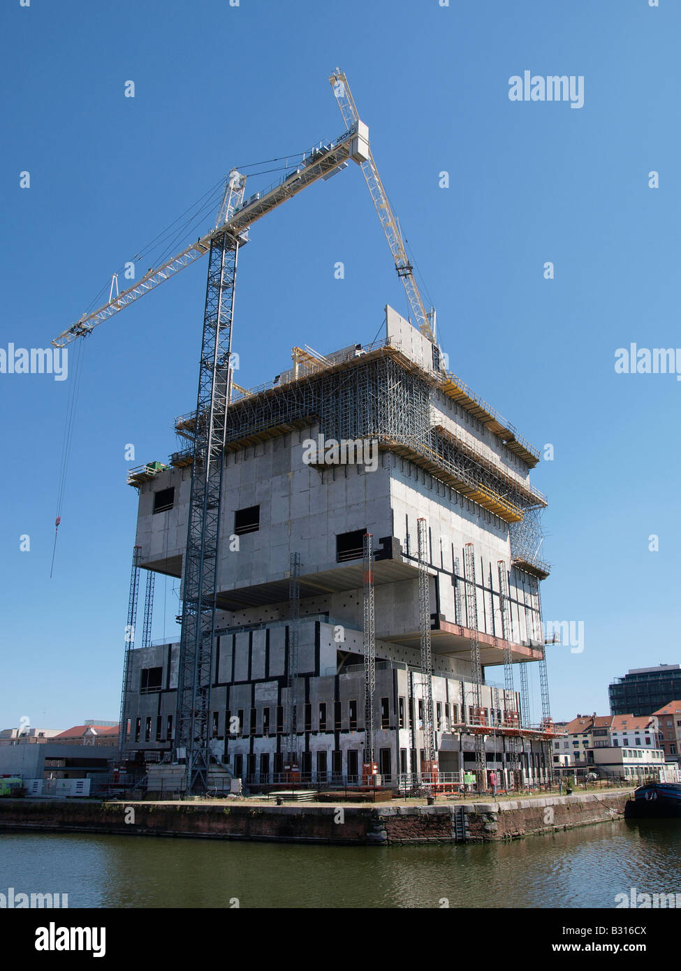 The impressive MAS Museum aan de Stroom under construction Bonapartedok ...