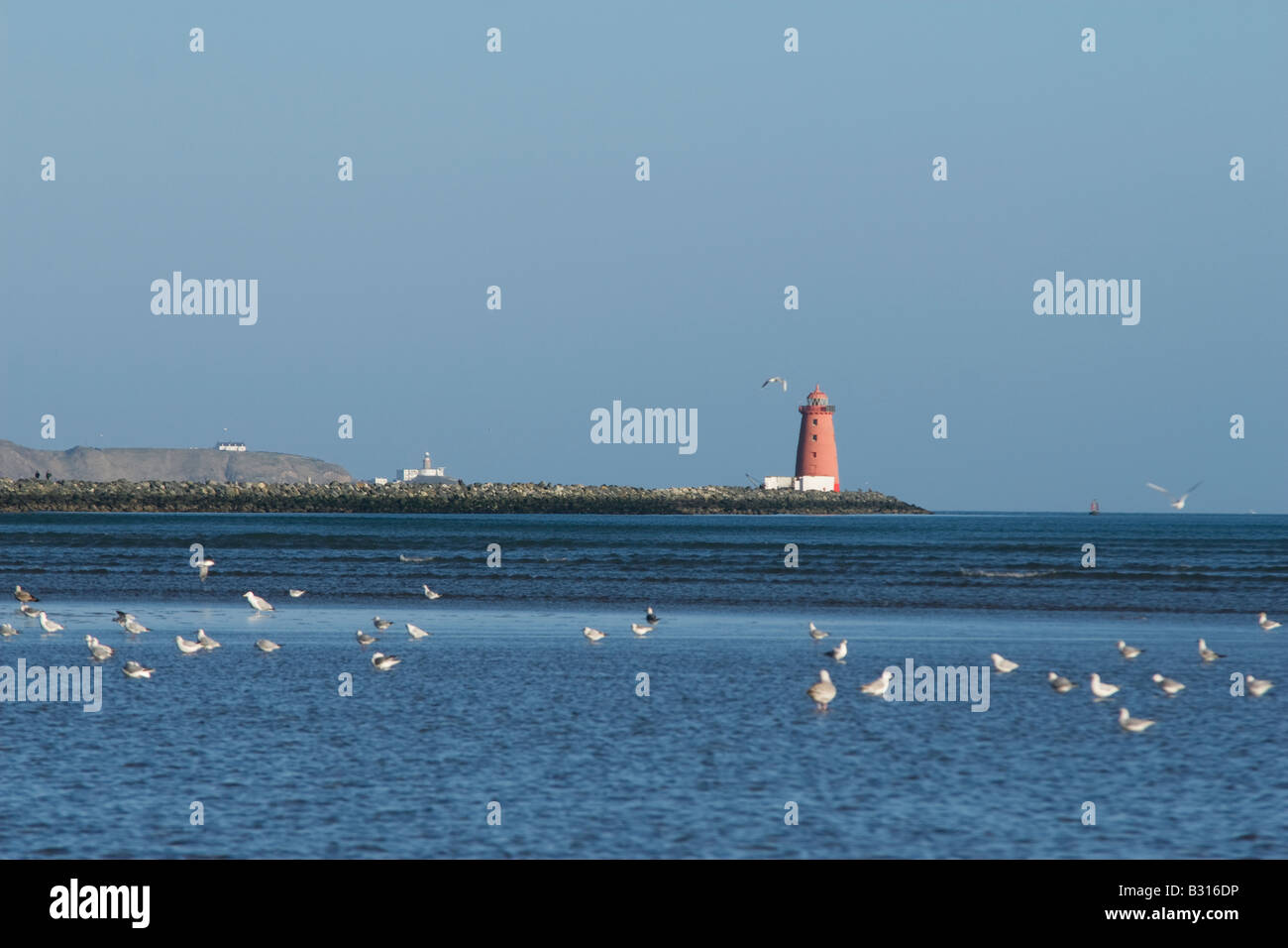 Poolbeg towers hi-res stock photography and images - Alamy