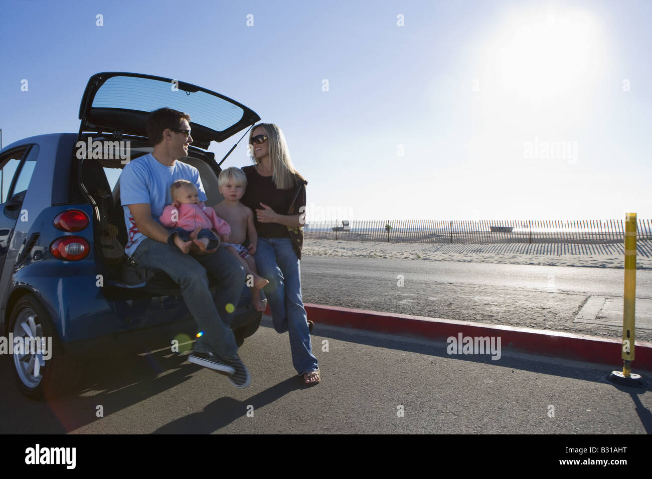 Car boot beach hi-res stock photography and images - Alamy