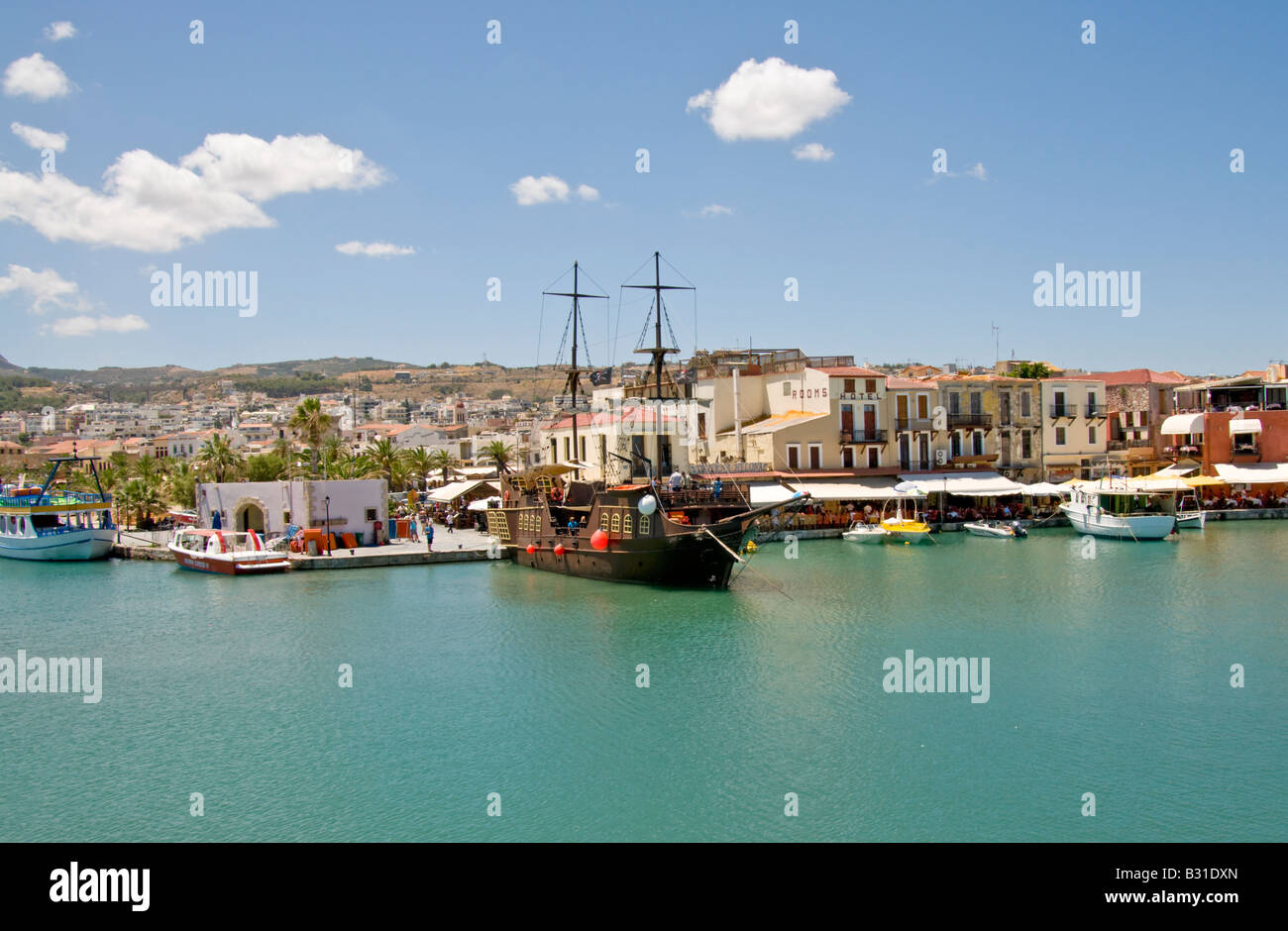 Rethimno old venetian port, crete hi-res stock photography and images ...