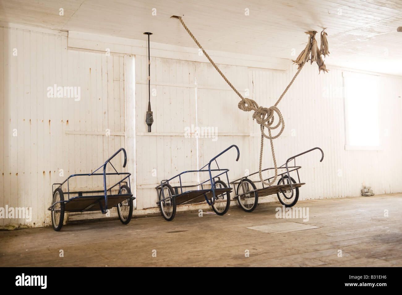 Milk cart hi-res stock photography and images - Alamy