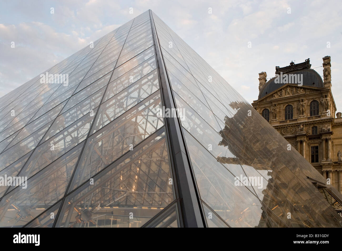 The glass pyramid of louvre hi-res stock photography and images - Alamy