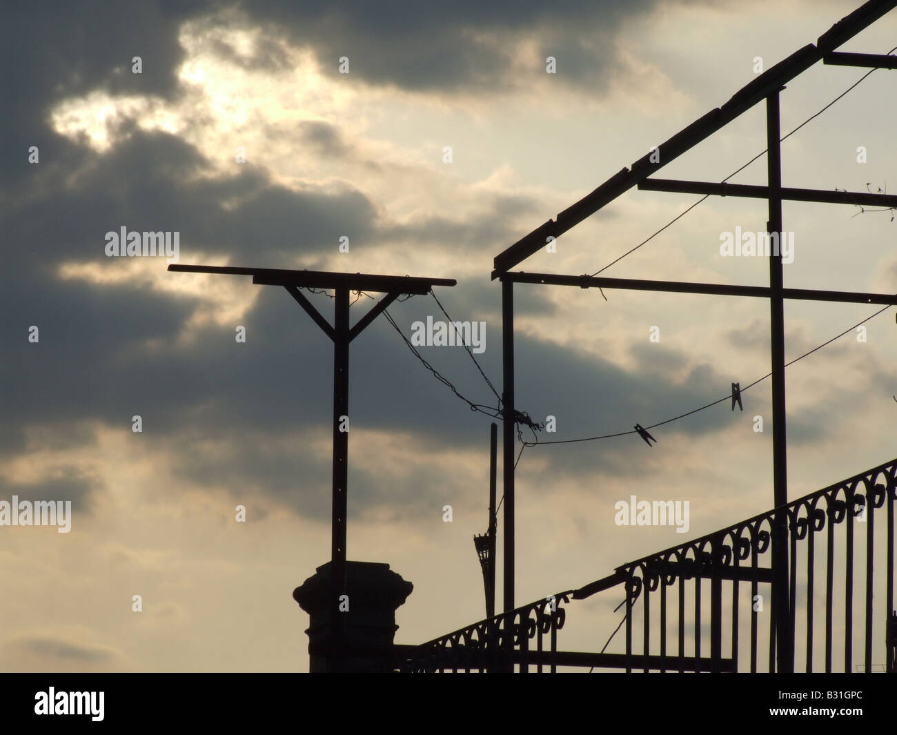 empty clothes line on property luxury roof terrace Stock Photo - Alamy