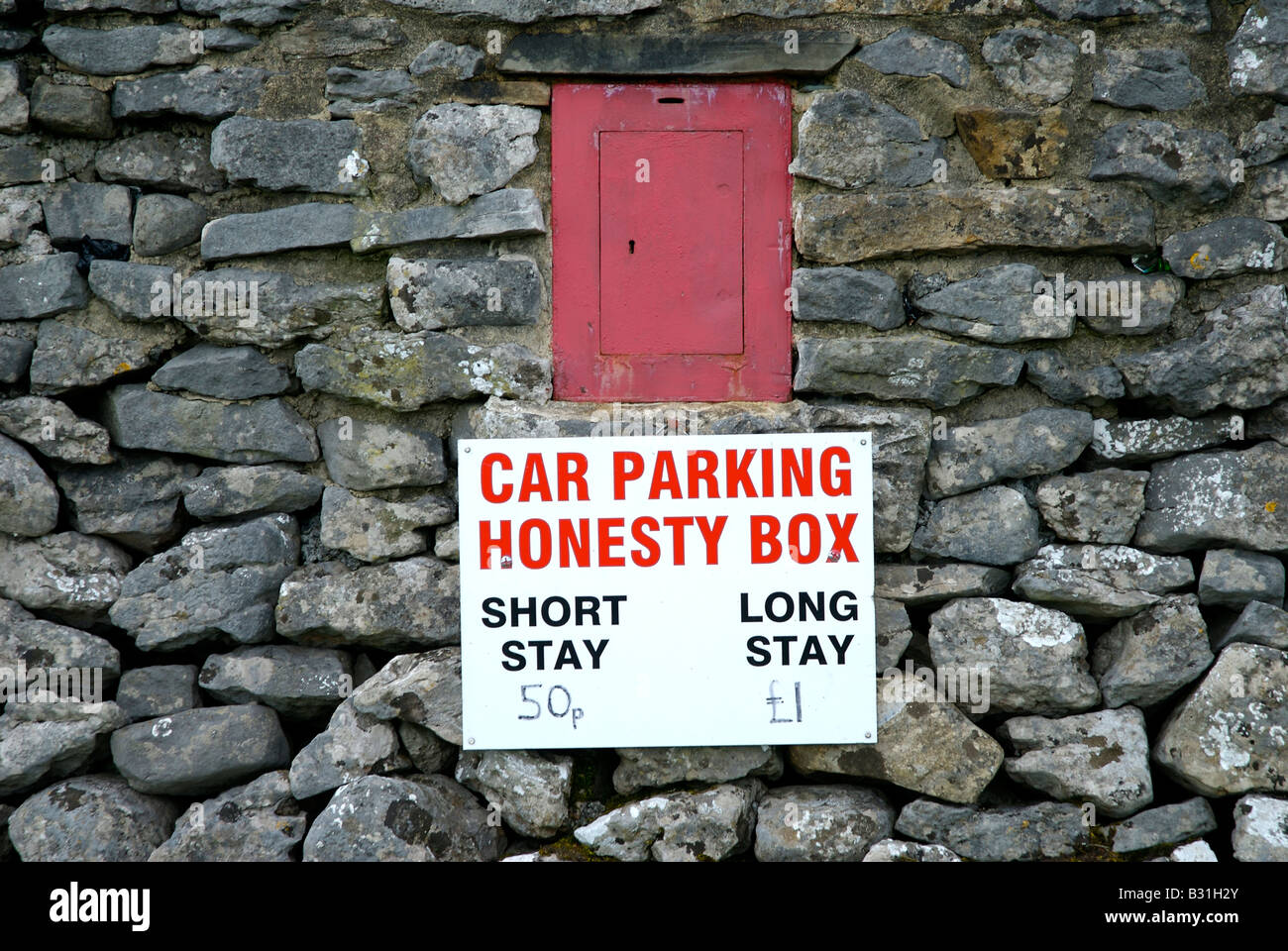 Honesty pay box hi-res stock photography and images - Alamy