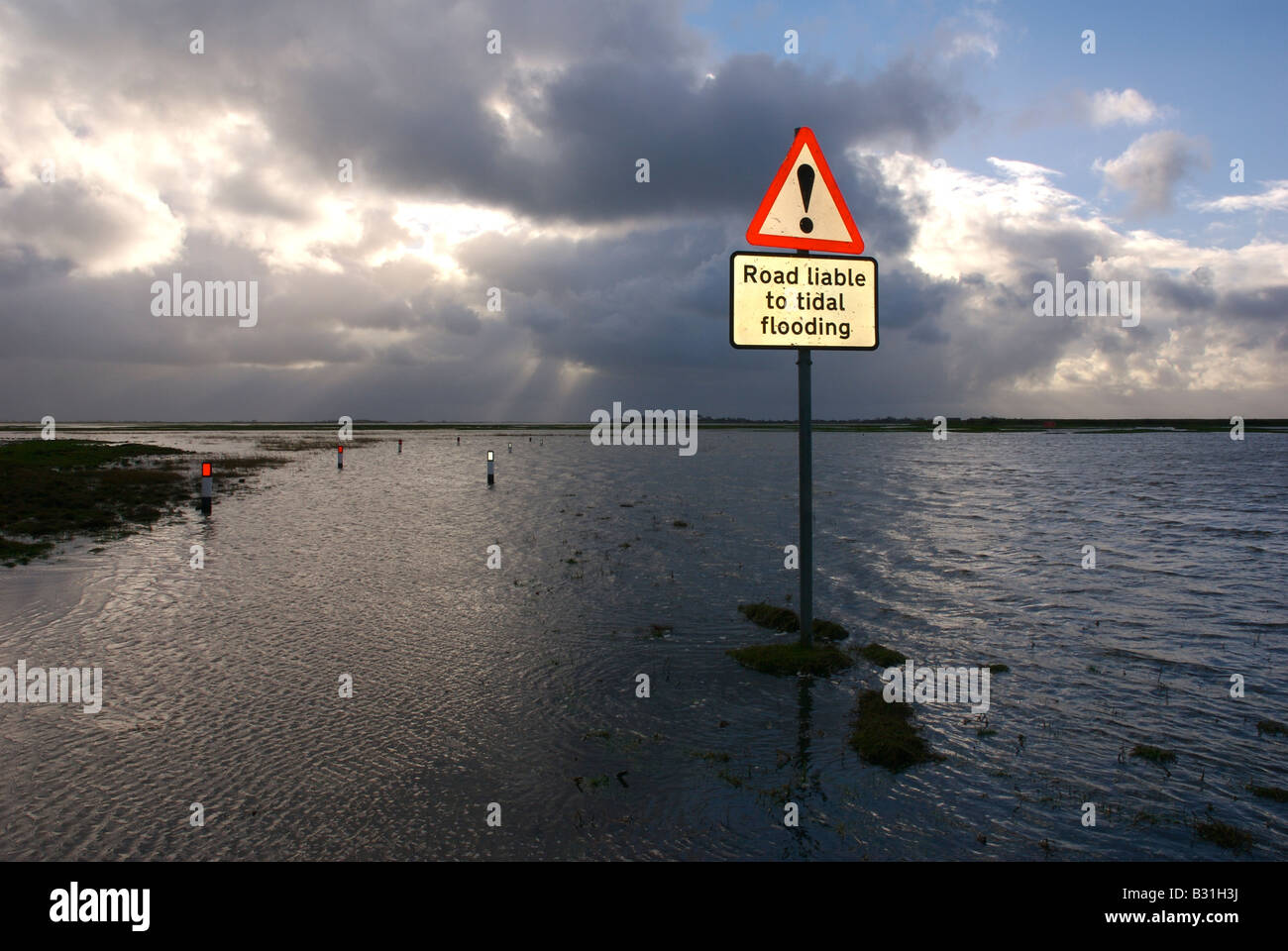 Sign start flooded causeway connecting hi-res stock photography and ...