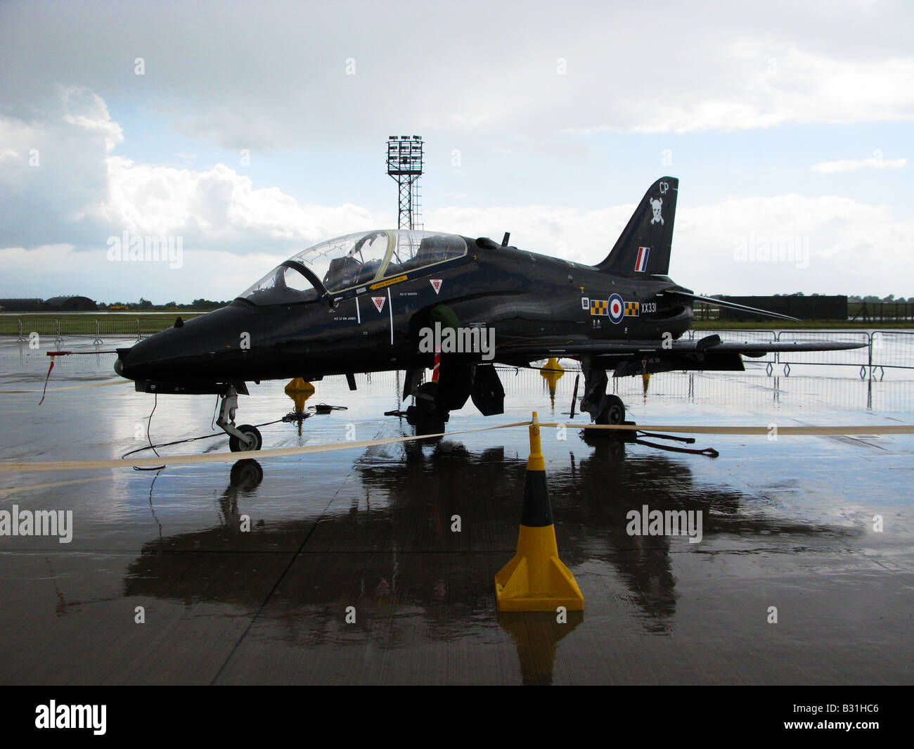 The Hawk first entered service with the RAF in 1976, both as an ...