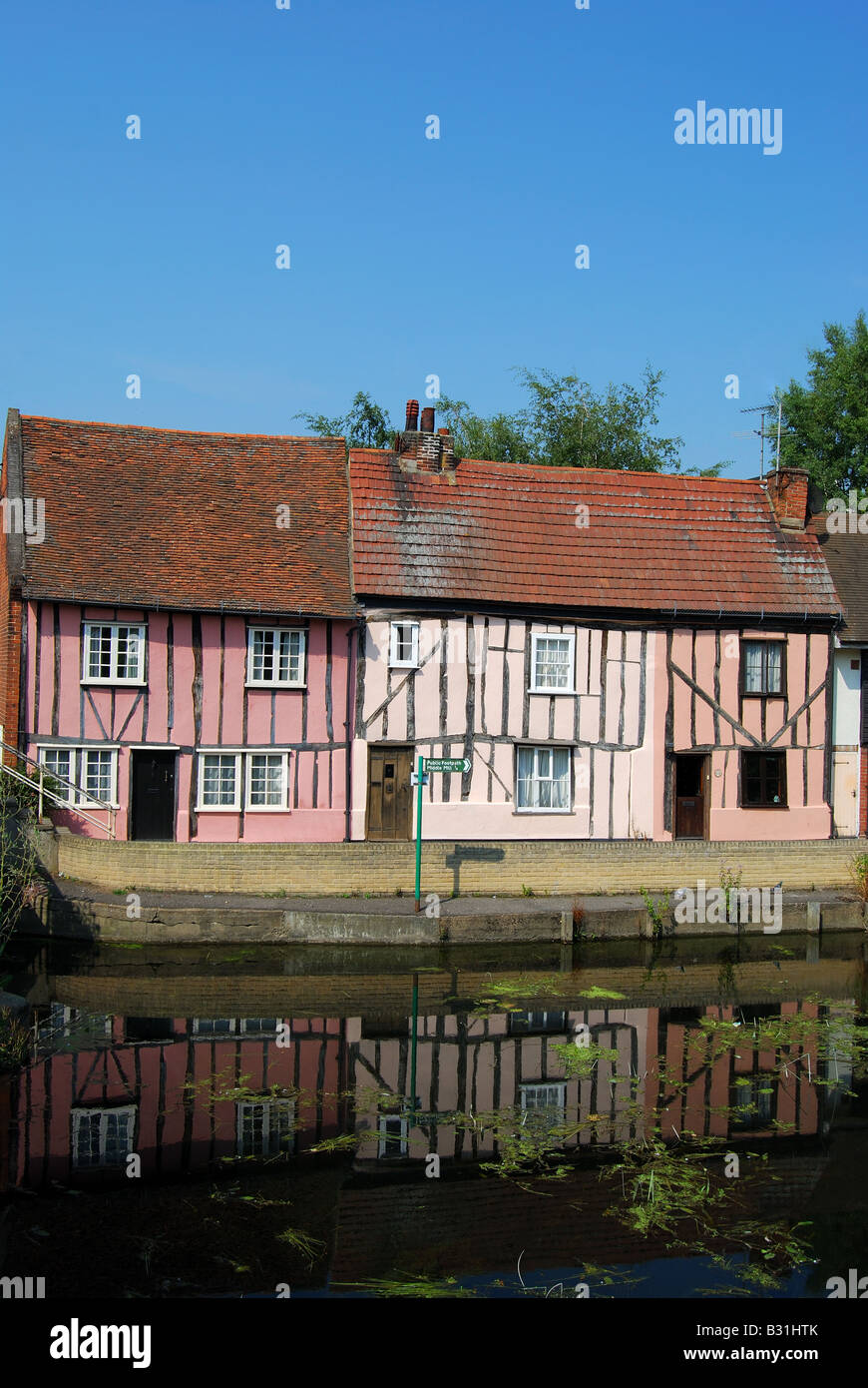 17th Century timber-framed cottages by River Colne, Riverside Walk ...