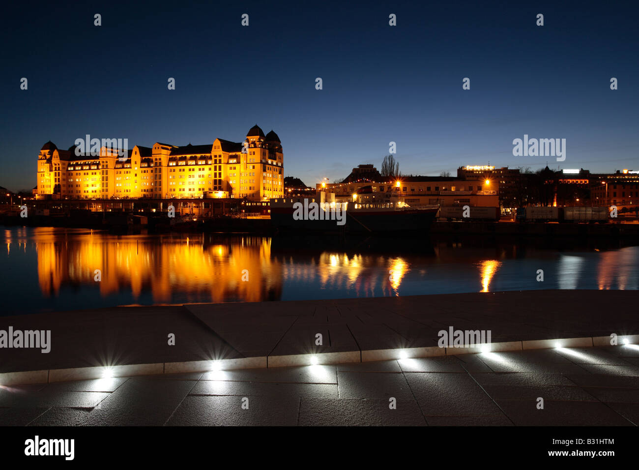 Oslo old harbour hi-res stock photography and images - Alamy