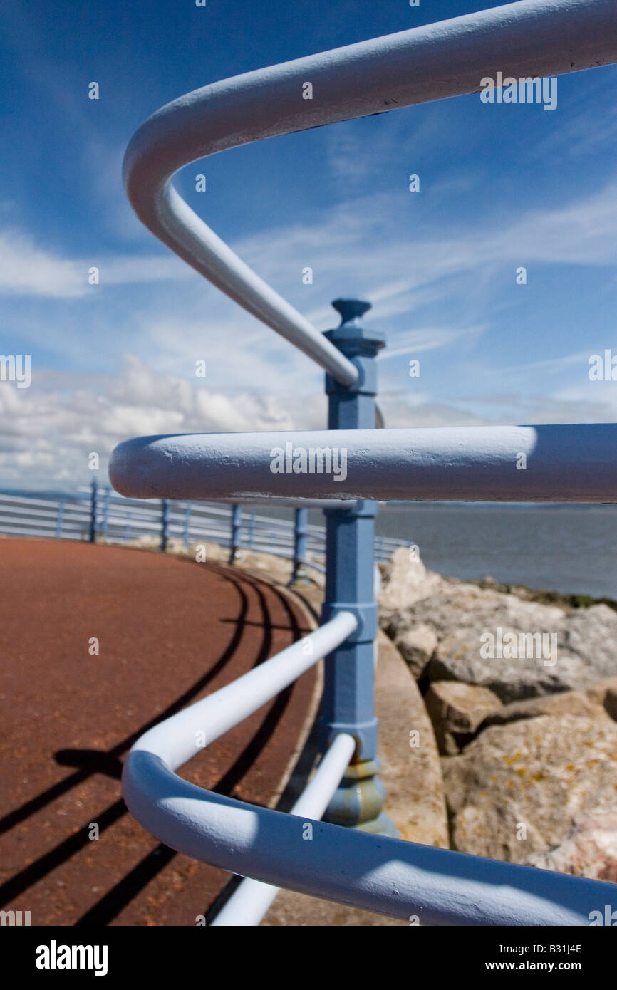 Seaside guard railings hi-res stock photography and images - Alamy
