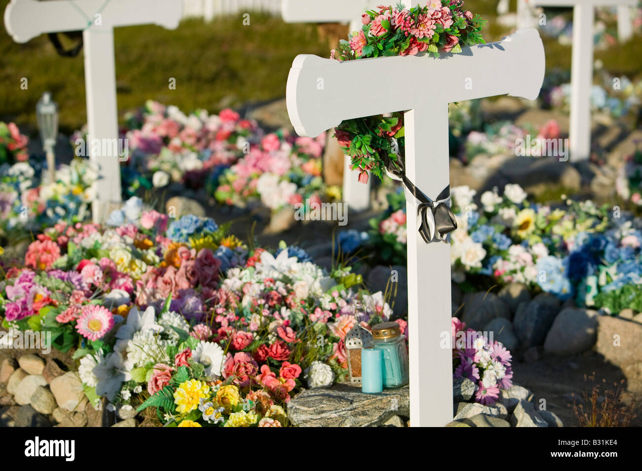 An Inuit burial graveyard at Ilulissat on Greenland Stock Photo - Alamy