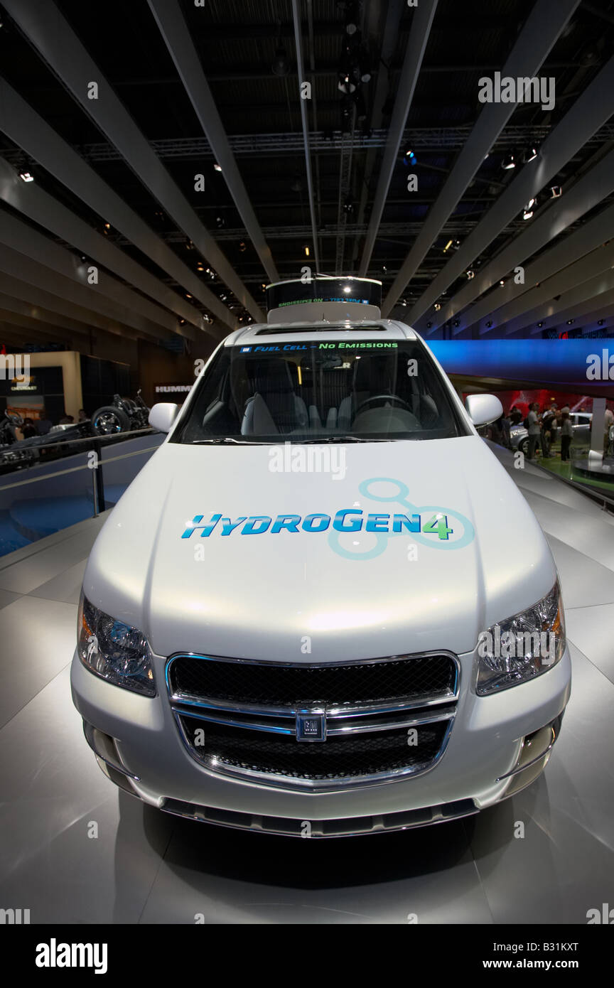 New fuel cell vehicle hi-res stock photography and images - Alamy