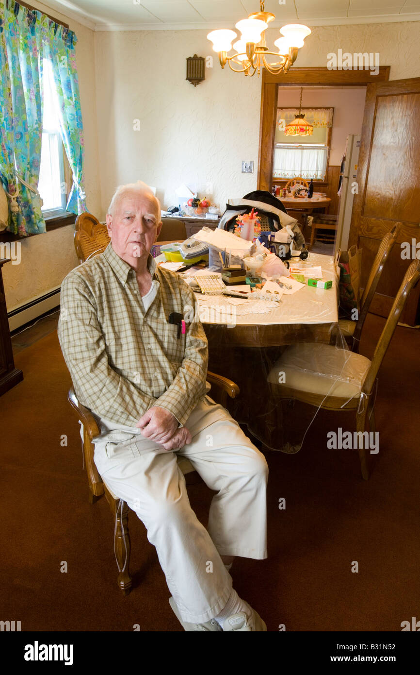 Old man dining alone hi-res stock photography and images - Alamy