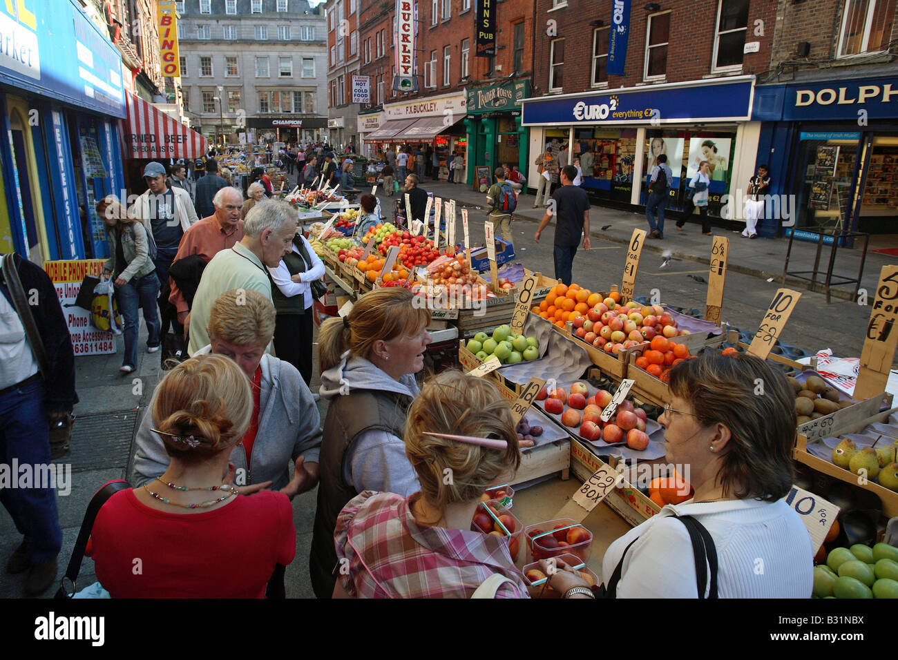 People at a street market in Dublin, Ireland Stock Photo - Alamy