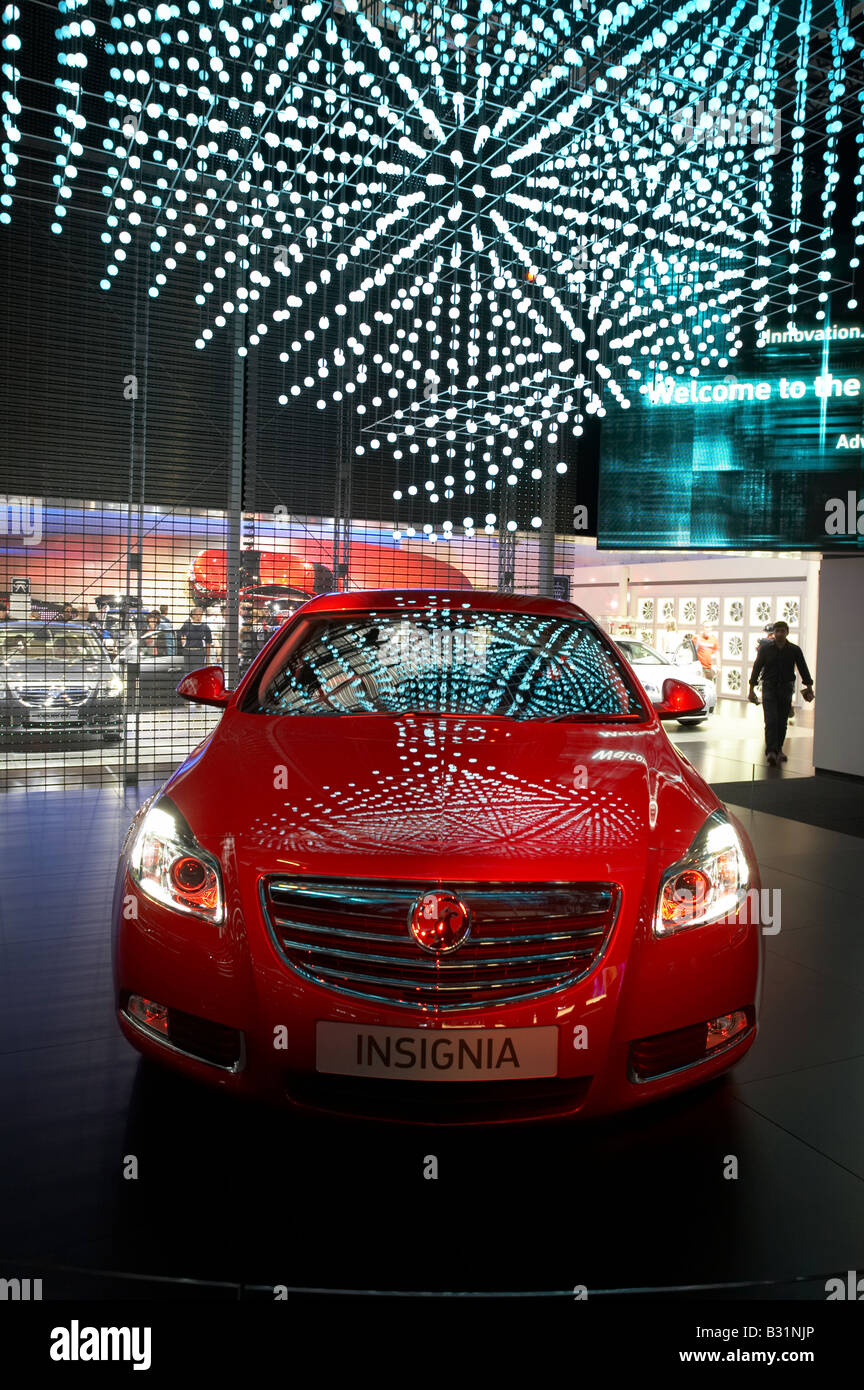 Car insignia hi-res stock photography and images - Alamy