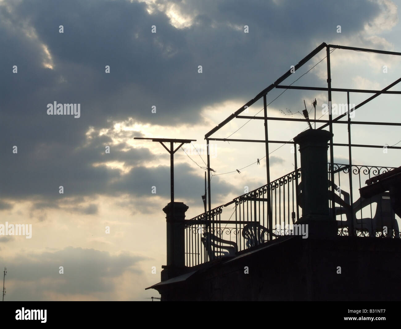 empty clothes line on property luxury roof terrace Stock Photo - Alamy