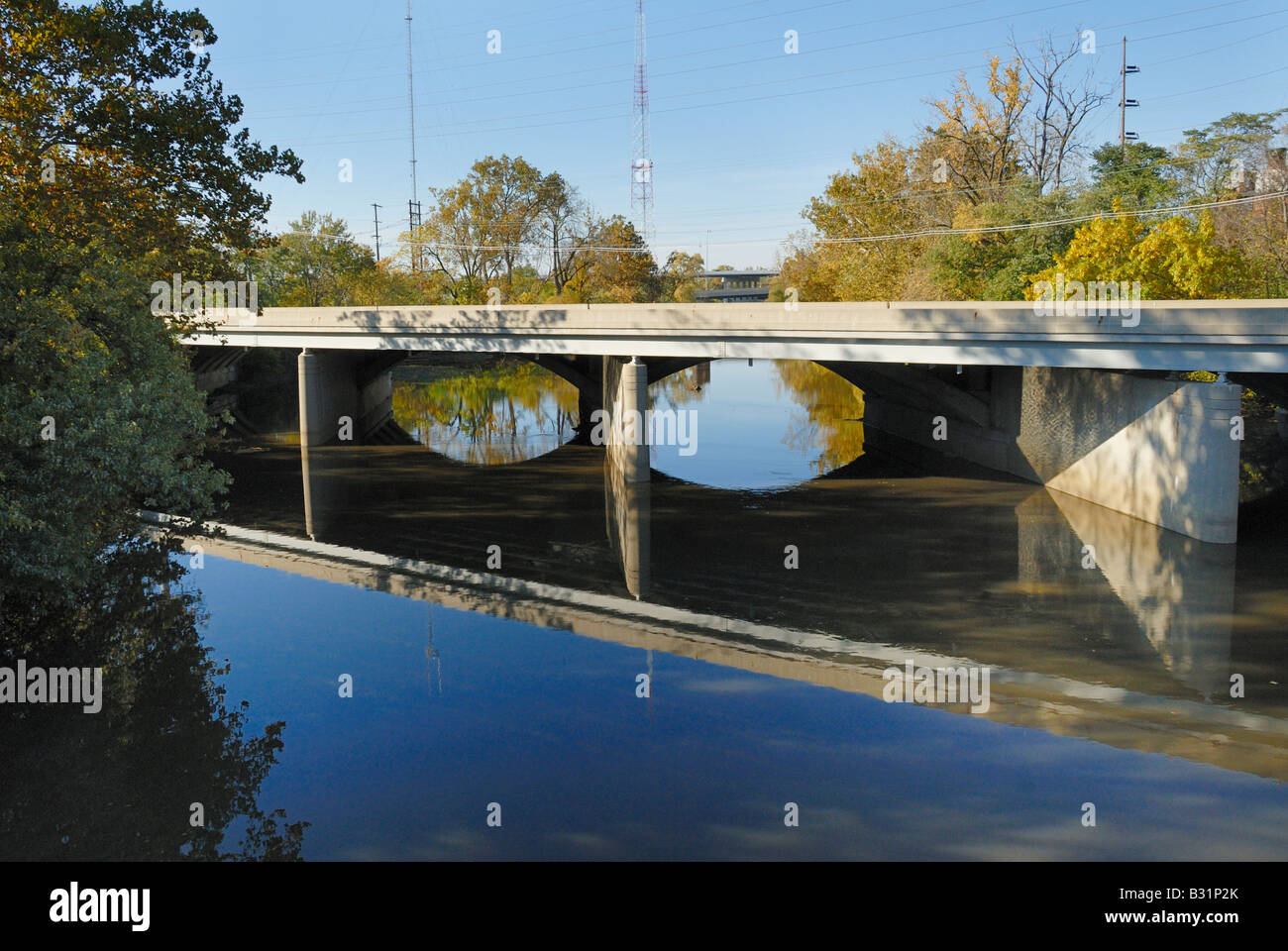 Bridge over Olentangy river Stock Photo - Alamy