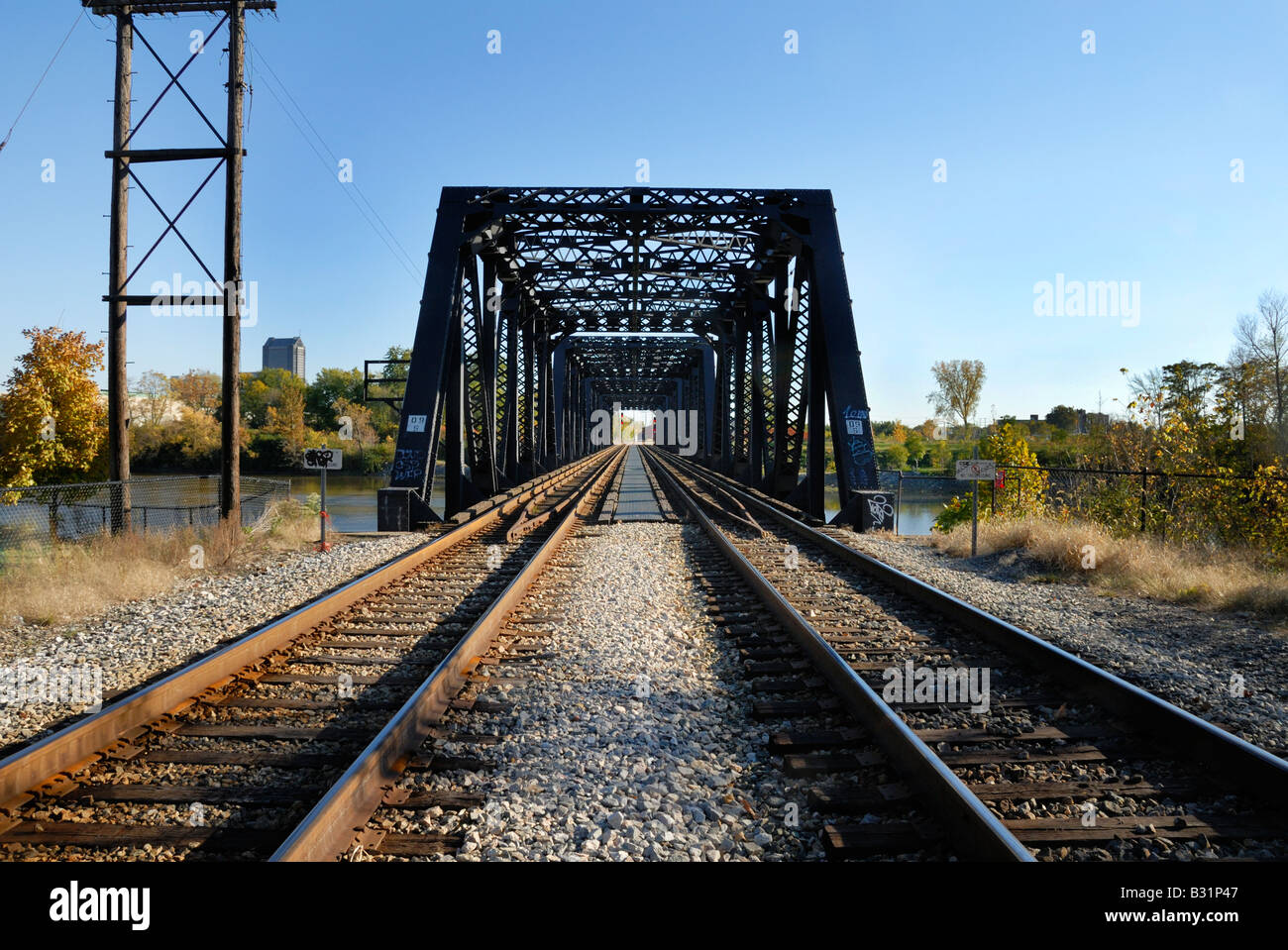 Railroad bridge in Columbus Ohio Stock Photo - Alamy