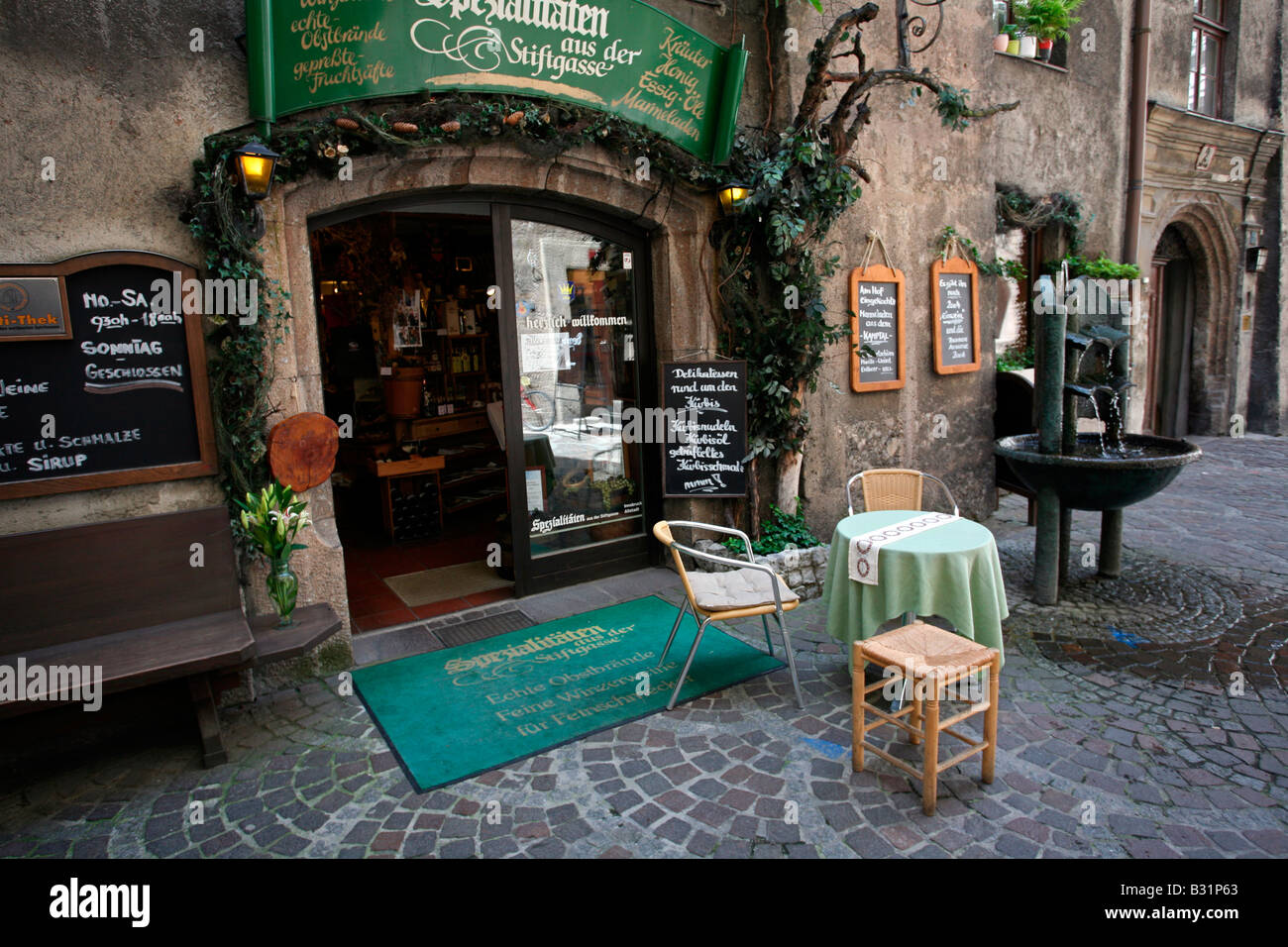 Innsbruck: Shop in Old Town Stock Photo - Alamy