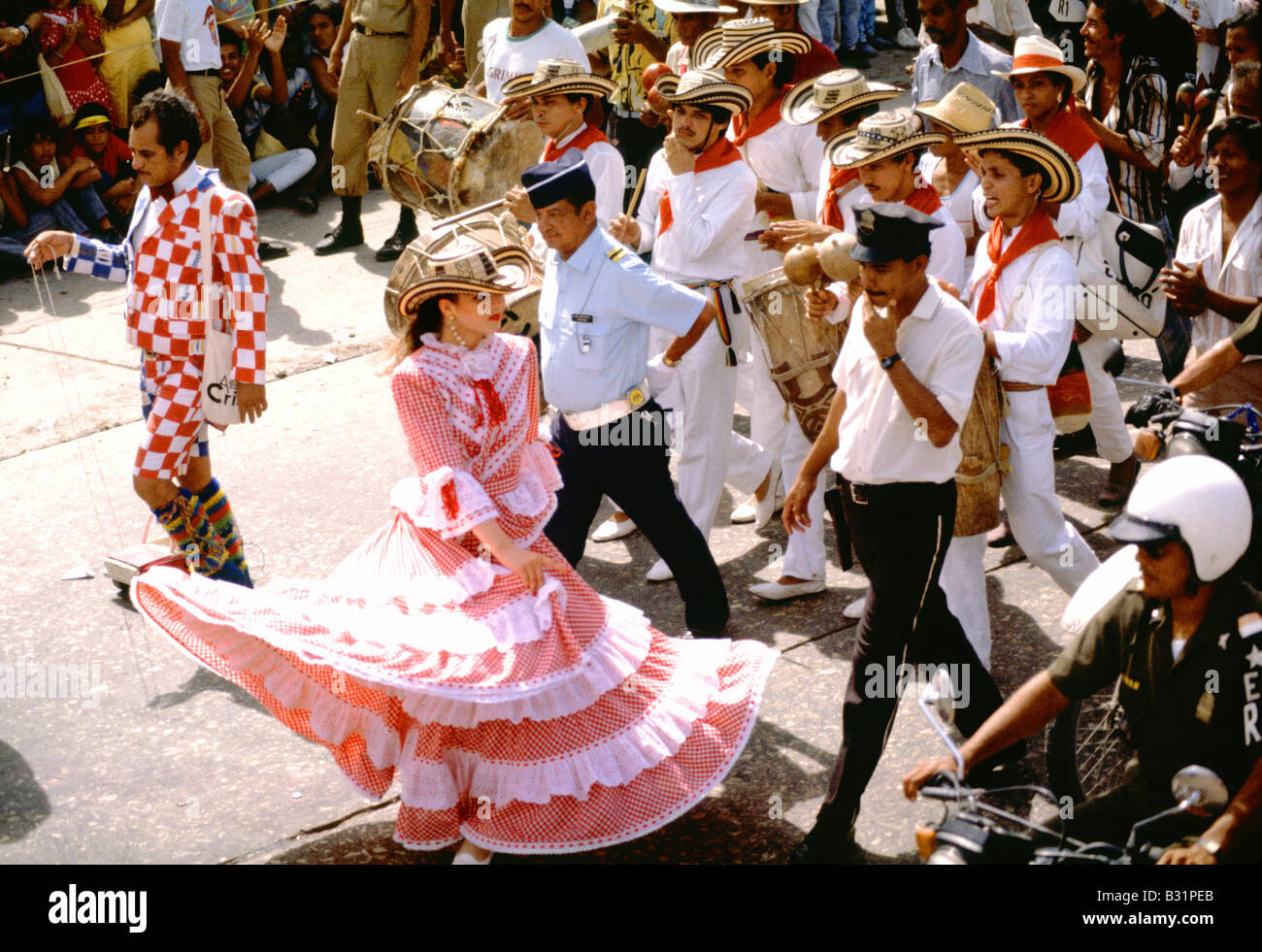 Carnival queen dancing in mardi gras parade in Barranquilla, Colombia ...