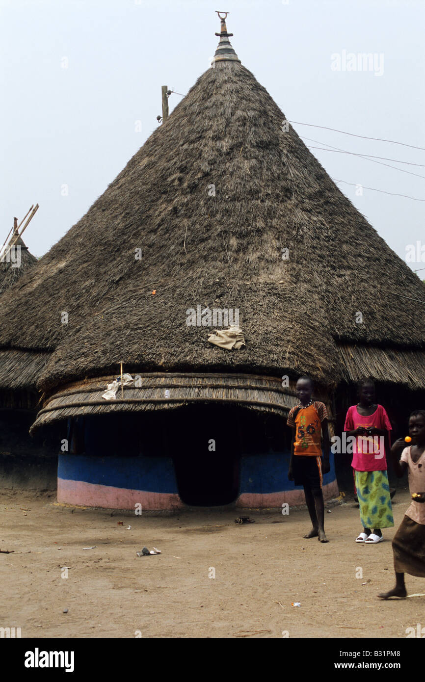 Nuer village hi-res stock photography and images - Alamy