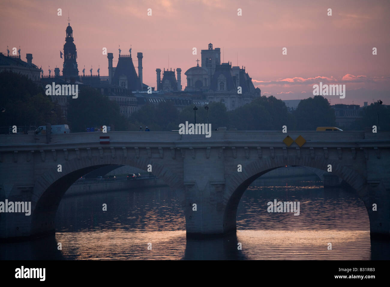 Pont Neuf Hotel de Ville Seine sunrise Paris France Stock Photo - Alamy
