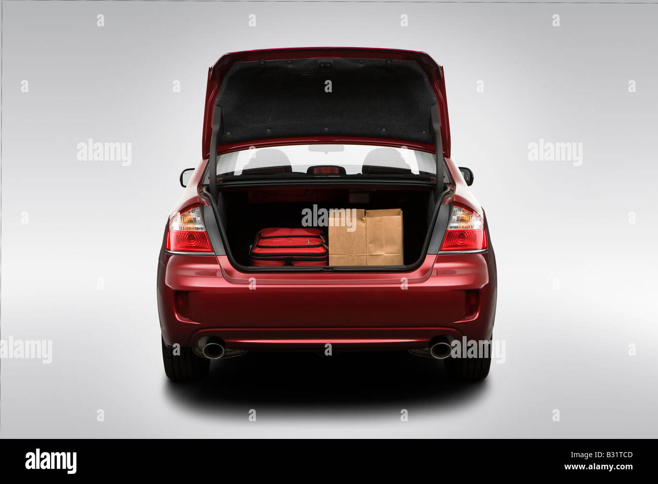 Trunk red hi-res stock photography and images - Alamy