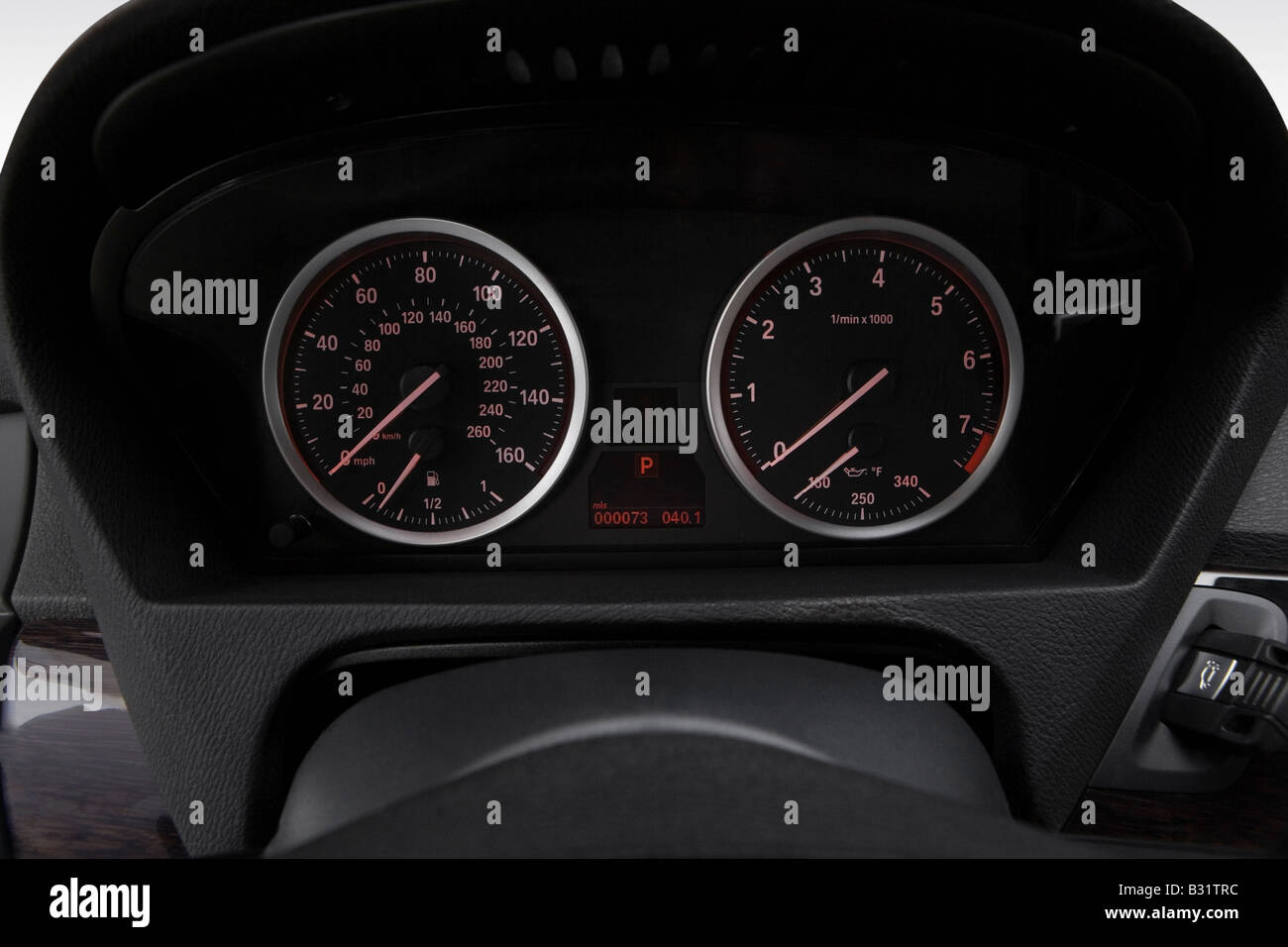 2008 BMW X6 xDrive 35i in Green - Speedometer/tachometer Stock Photo ...