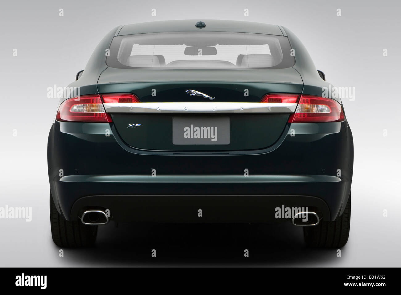 2009 Jaguar XF Premium Luxury in Green - Low/Wide Rear Stock Photo - Alamy