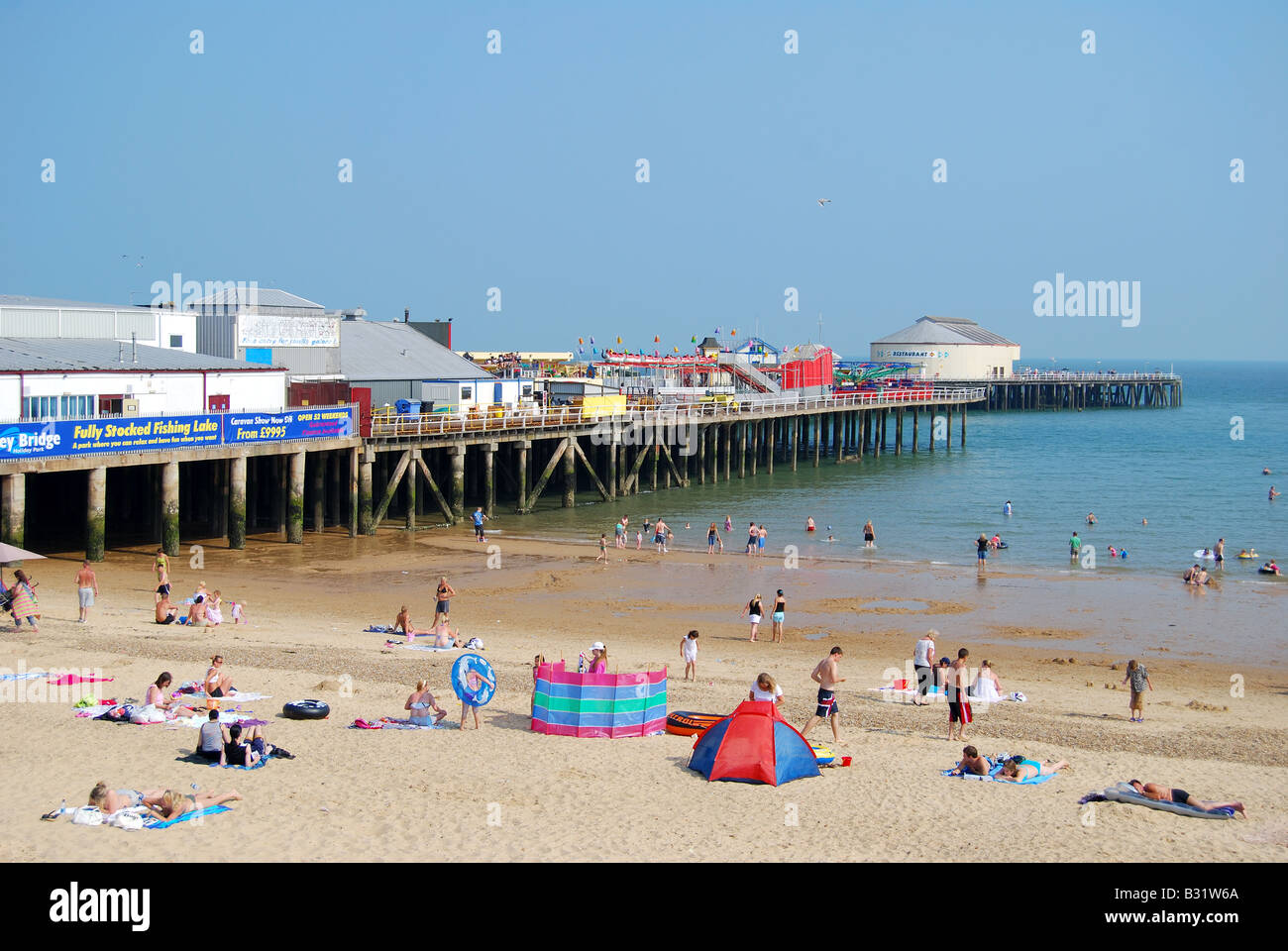 Clacton on sea hi-res stock photography and images - Alamy