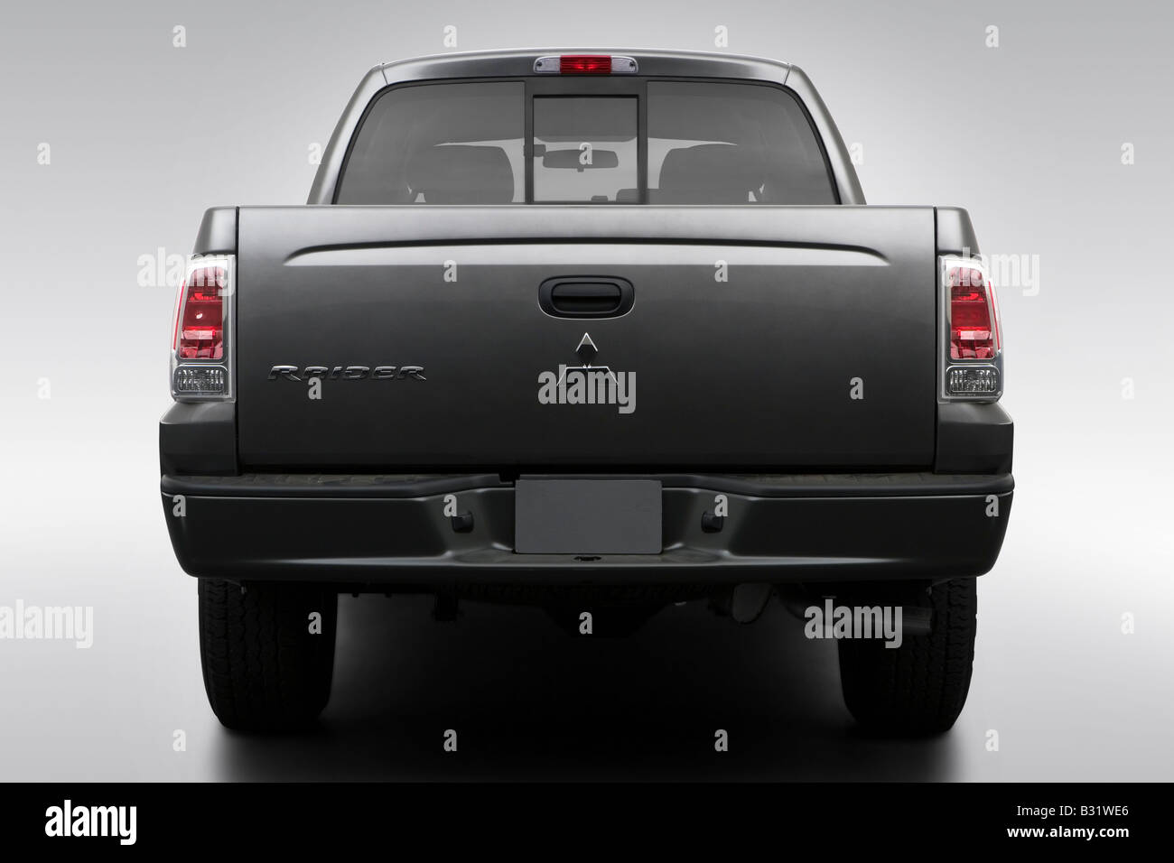 Mitsubishi raider hi-res stock photography and images - Alamy