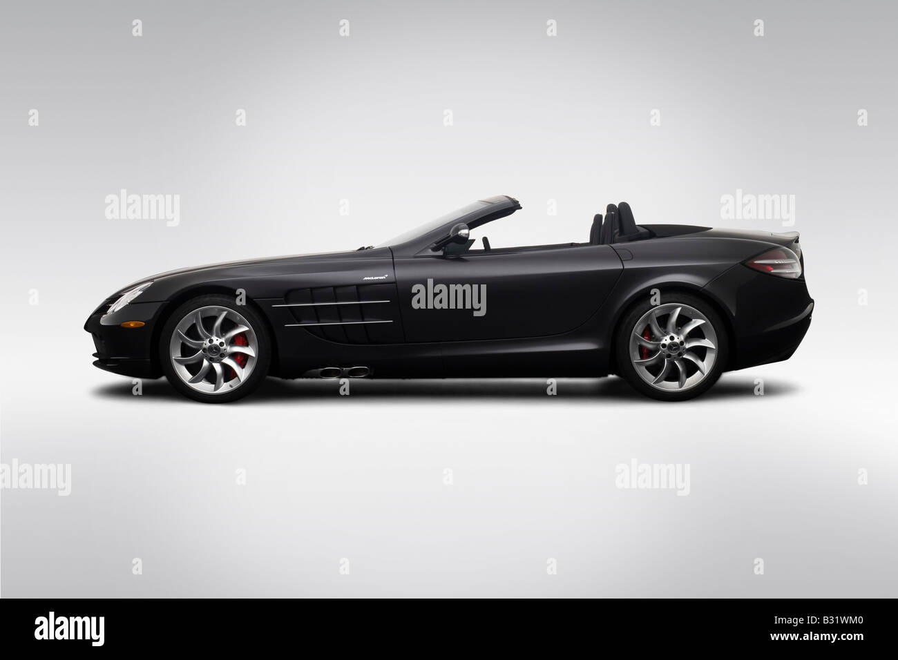 Mercedes benz car side hi-res stock photography and images - Alamy