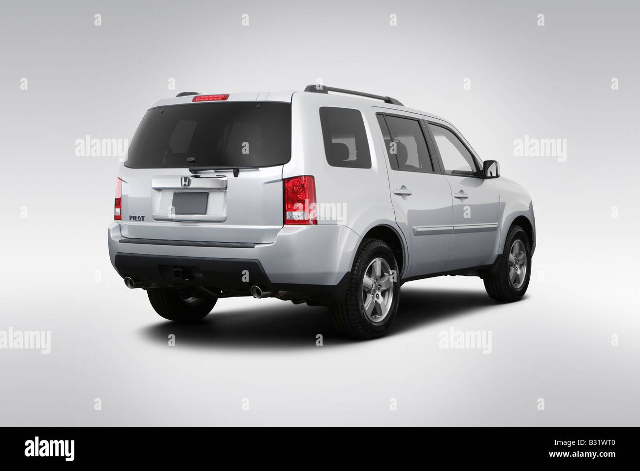 Honda pilot trunk hi-res stock photography and images - Alamy