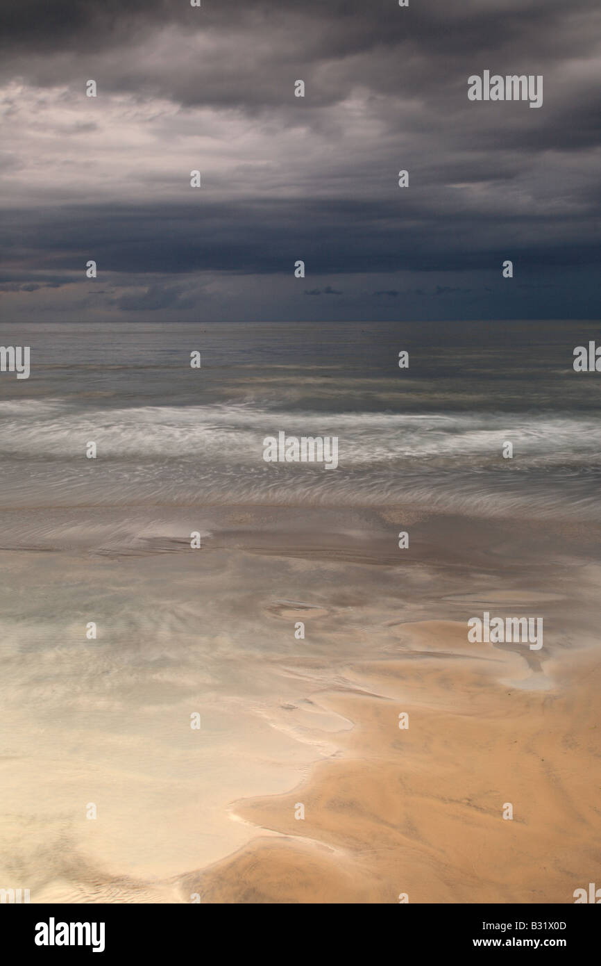 The tide is coming in fast Whitby North Yorkshire Stock Photo - Alamy