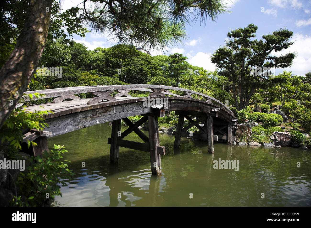 The Shinsetsu-kyo bridge in the Shosei-En Gardens in Kyoto, Japan Stock ...