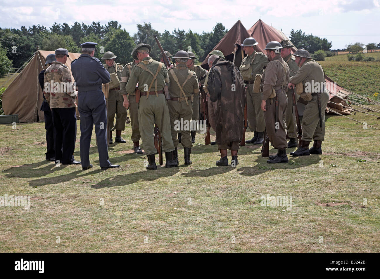 British home guard uniform hi-res stock photography and images - Alamy