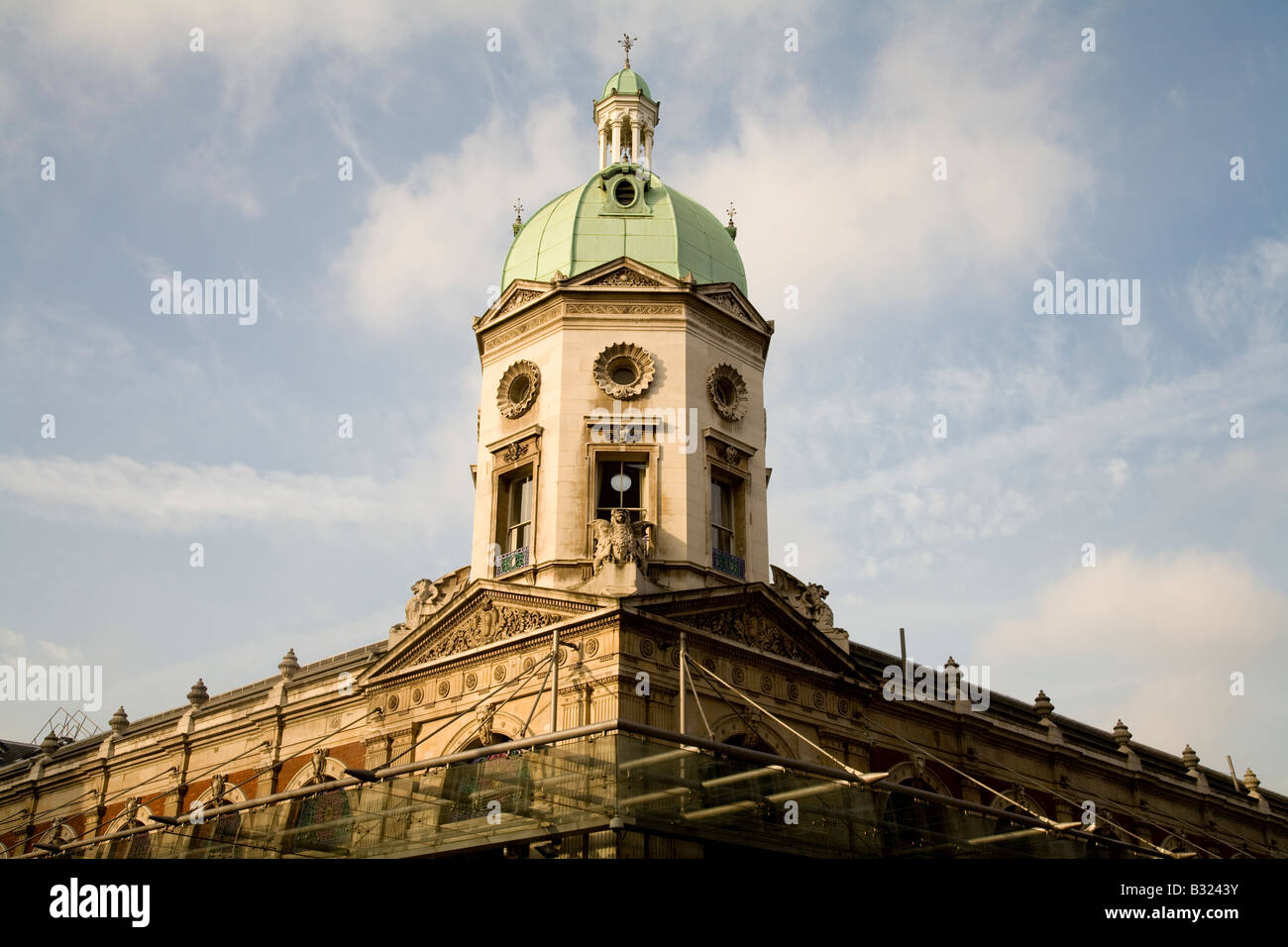 Corner tower of the Victorian building housing Smithfields Meat Market ...