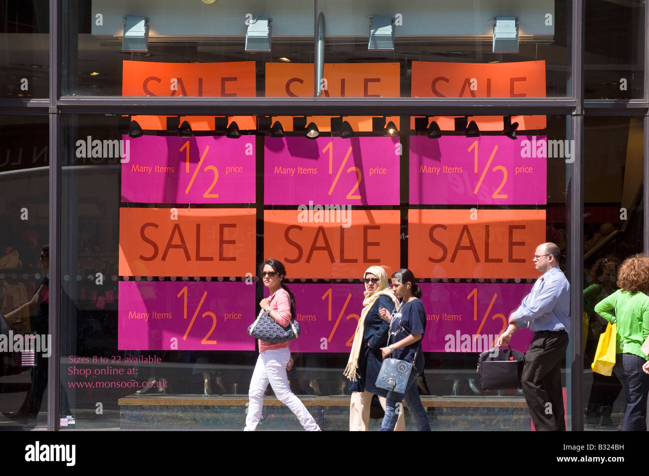 Sale sign in shop window Knightsbridge SW3 London United Kingdom Stock ...