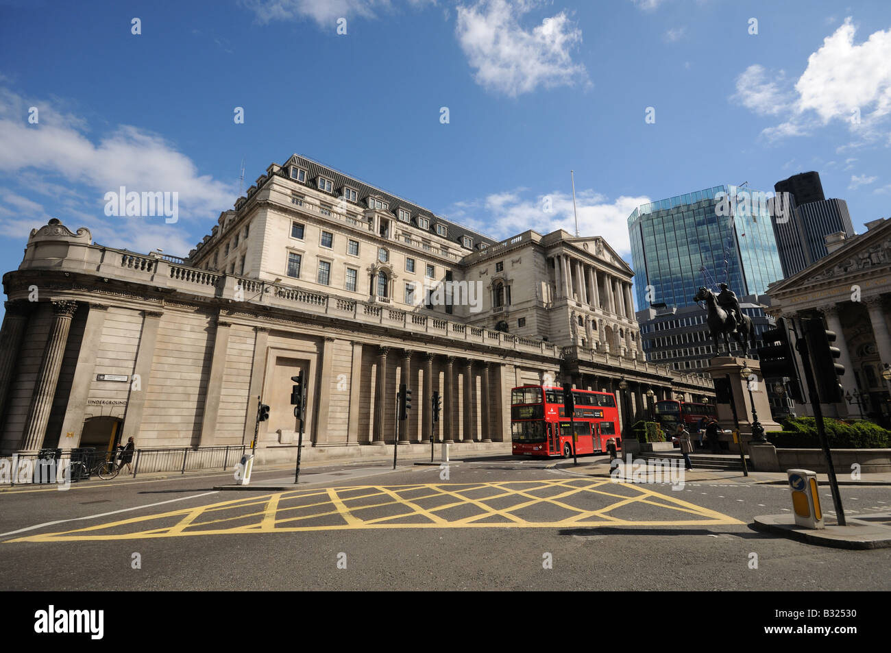 Including threadneedle street bank england hi-res stock photography and ...