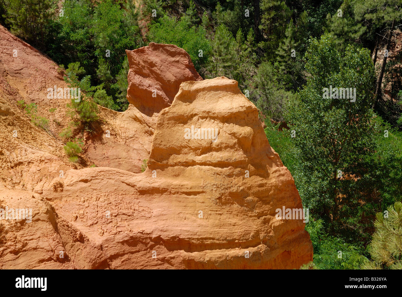 Red ochre mountains hi-res stock photography and images - Alamy