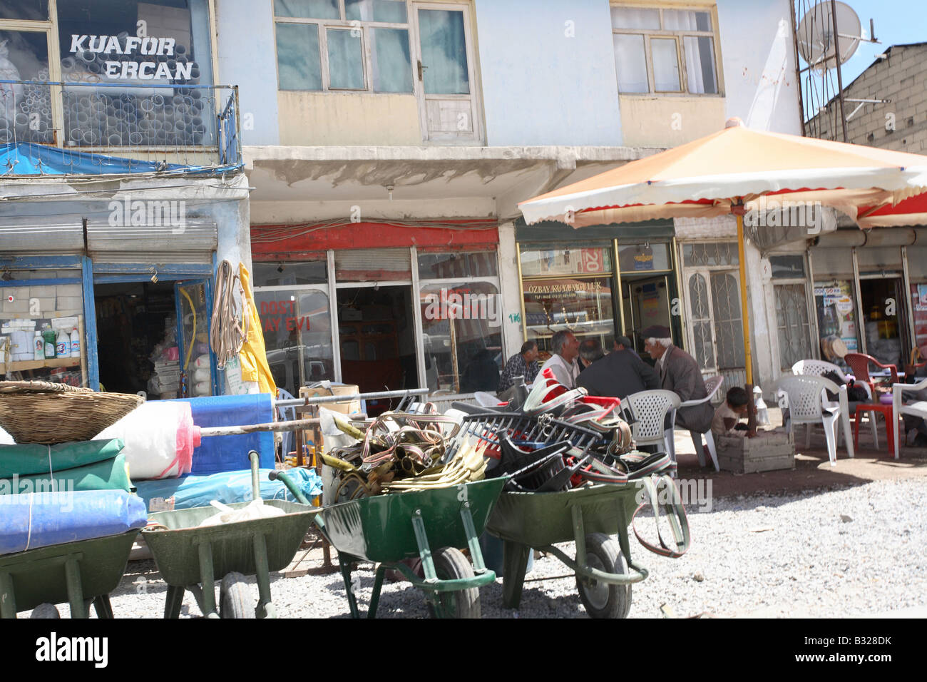 Hardware shop with products on the pavement Stock Photo - Alamy