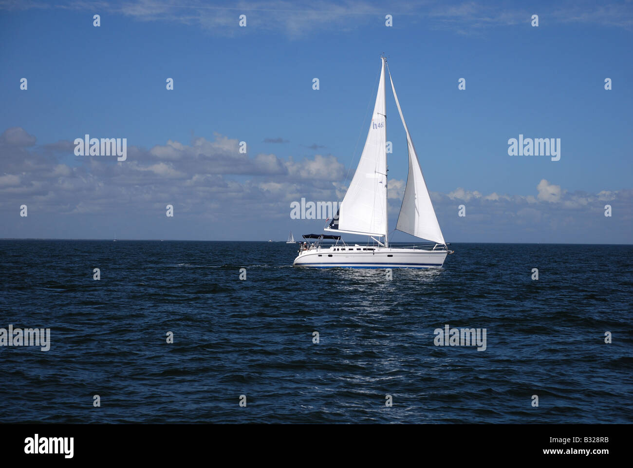 Live aboard sailboats hi-res stock photography and images - Alamy