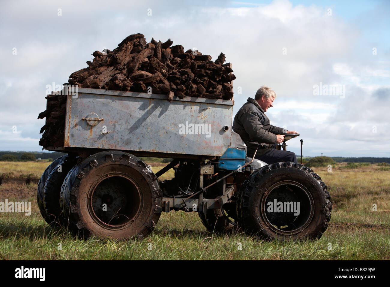 Transporting Peat High Resolution Stock Photography and Images - Alamy