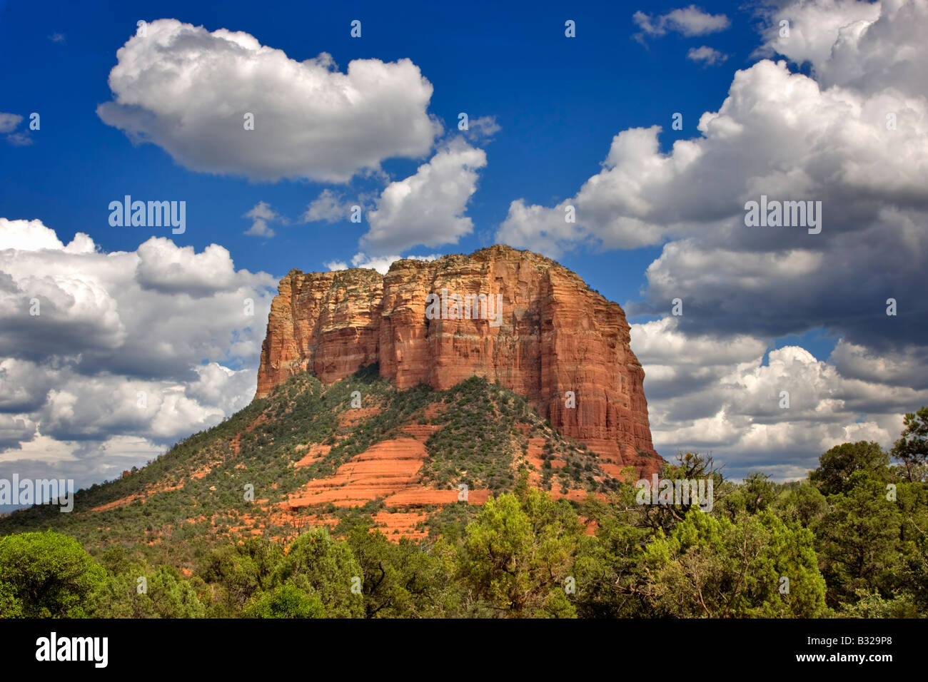 Courthouse Butte, Oak Creek, Sedona, Arizona Stock Photo - Alamy