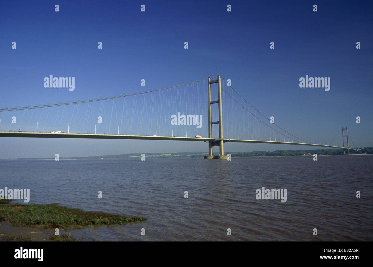 Bridge over humber estuary hi-res stock photography and images - Alamy