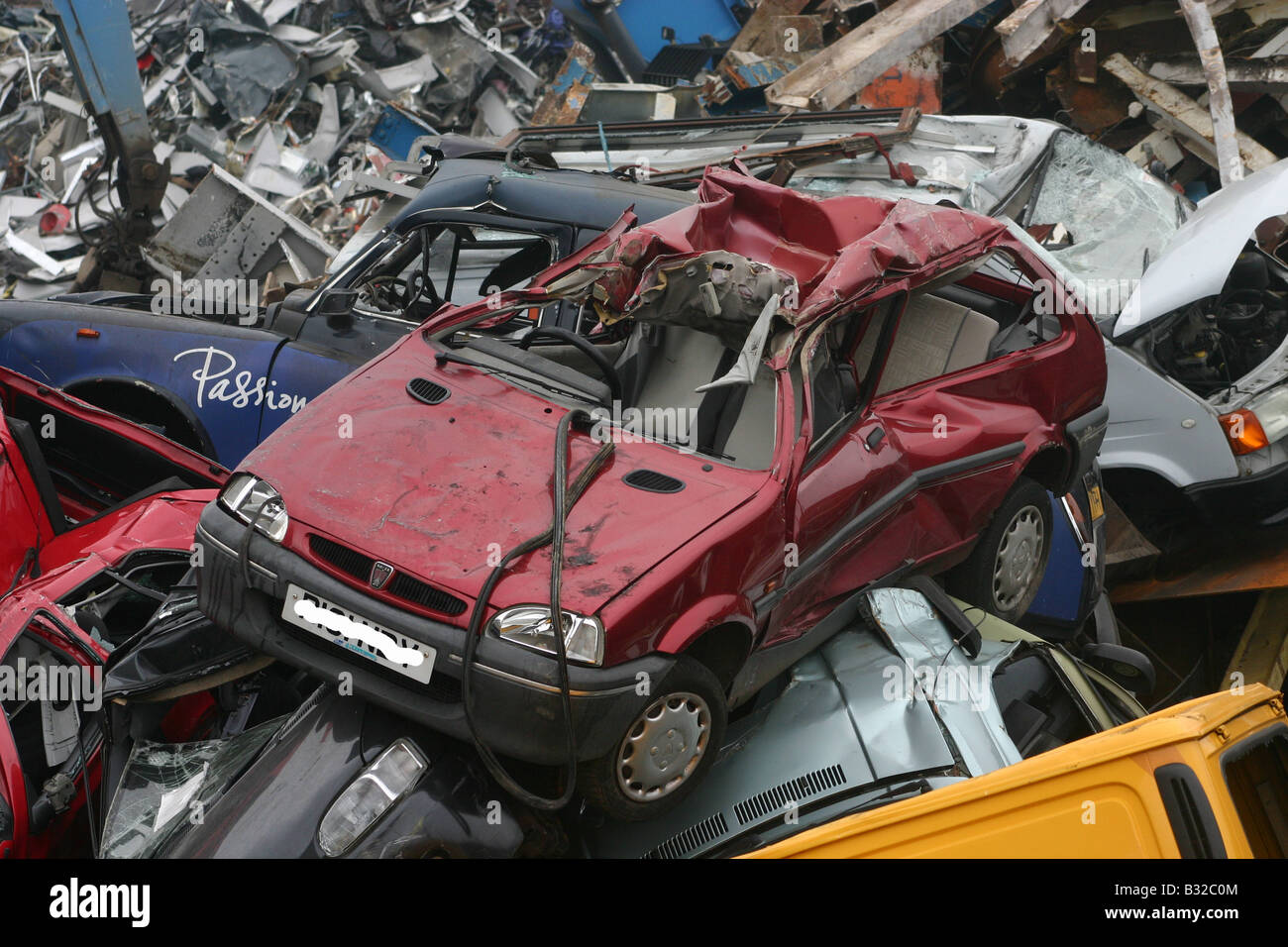 Car recycle hi-res stock photography and images - Alamy