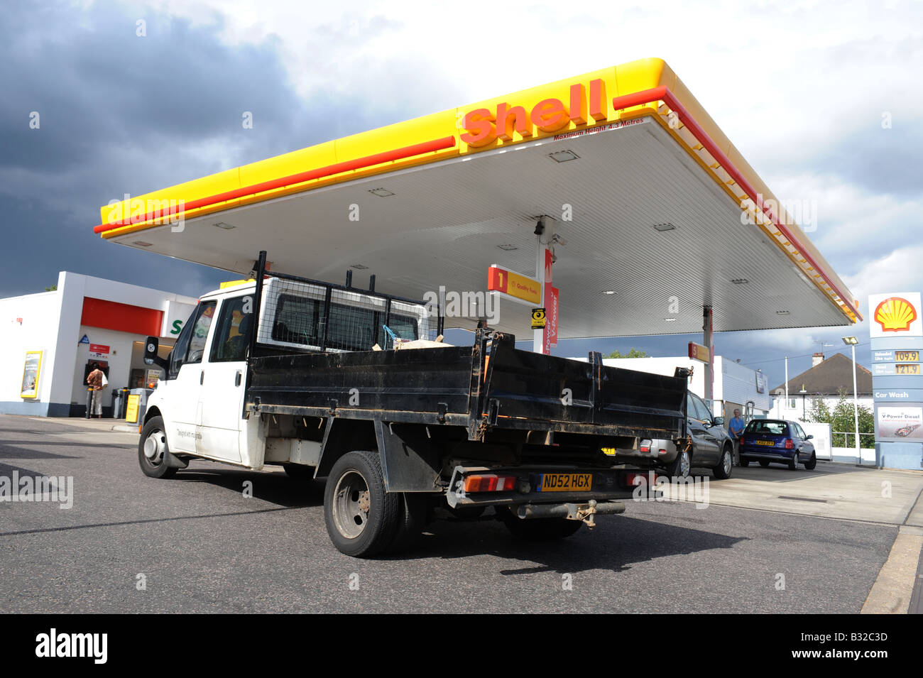 Shell Petrol Station UK Stock Photo - Alamy